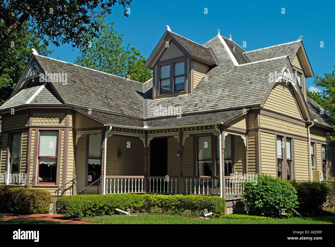 Typical Texan house in Swiss Avenue, Dallas, Texas Stock Photo - Alamy