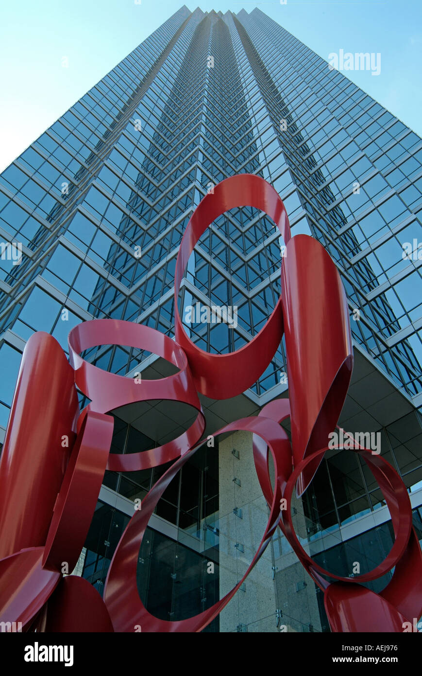 Skyscraper and metal sculpture in downtown of Dallas, Texas Stock Photo ...