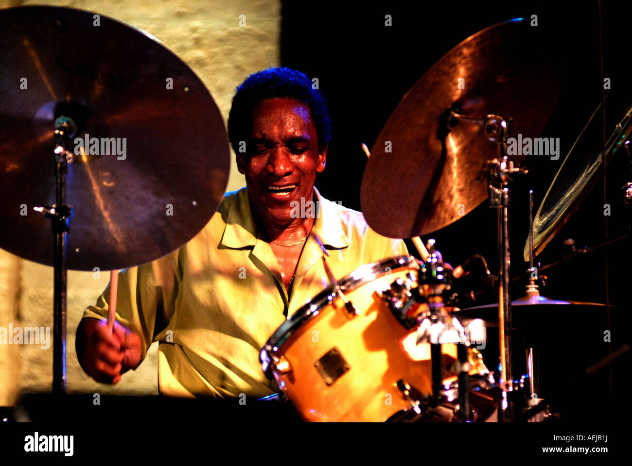 Al Foster in action Stock Photo - Alamy