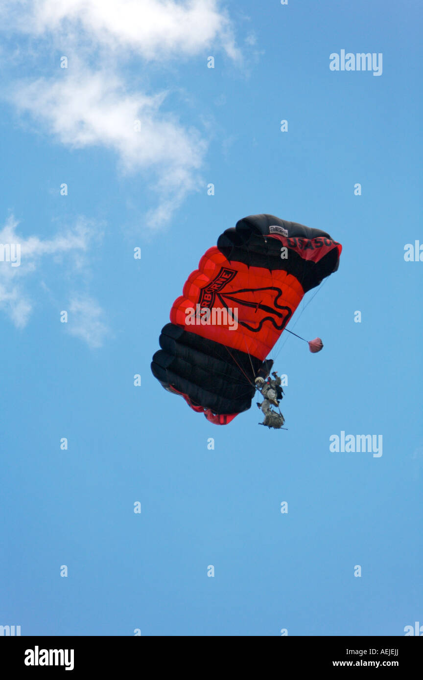 U S Army Special Operations Command Parachute Team The Black Daggers ...