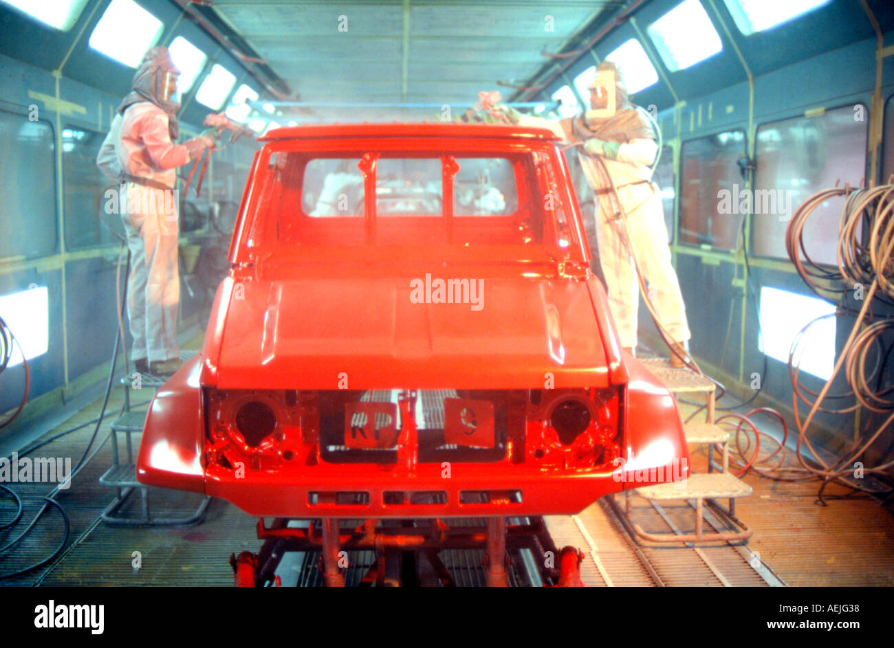 Car painting in manufacturing plant Stock Photo - Alamy