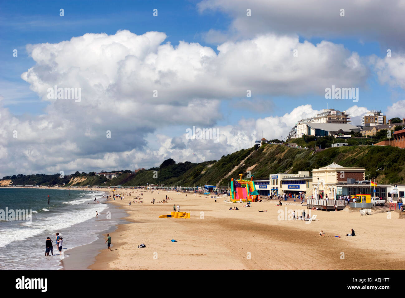 Bournemouth Beach and seafront looking towards West Cliff Stock Photo ...