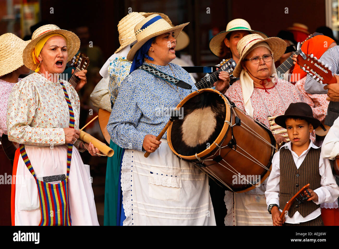 Folklore group in Maspalomas, Gran Canaria, Spain Stock Photo - Alamy