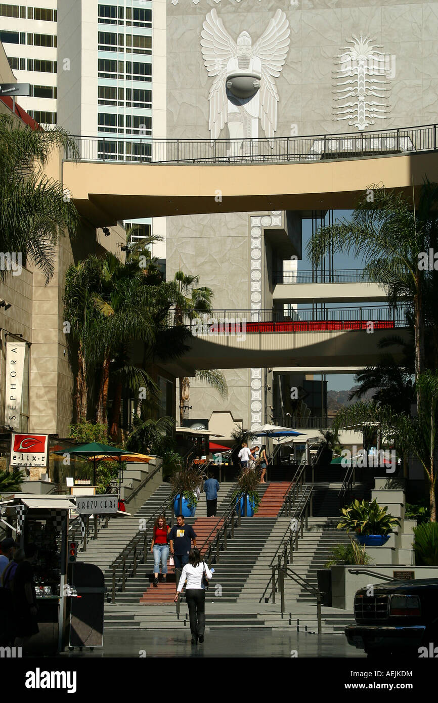 Hollywood&Highland, a new giant Mall with Shops, Restaurants, Museum ...