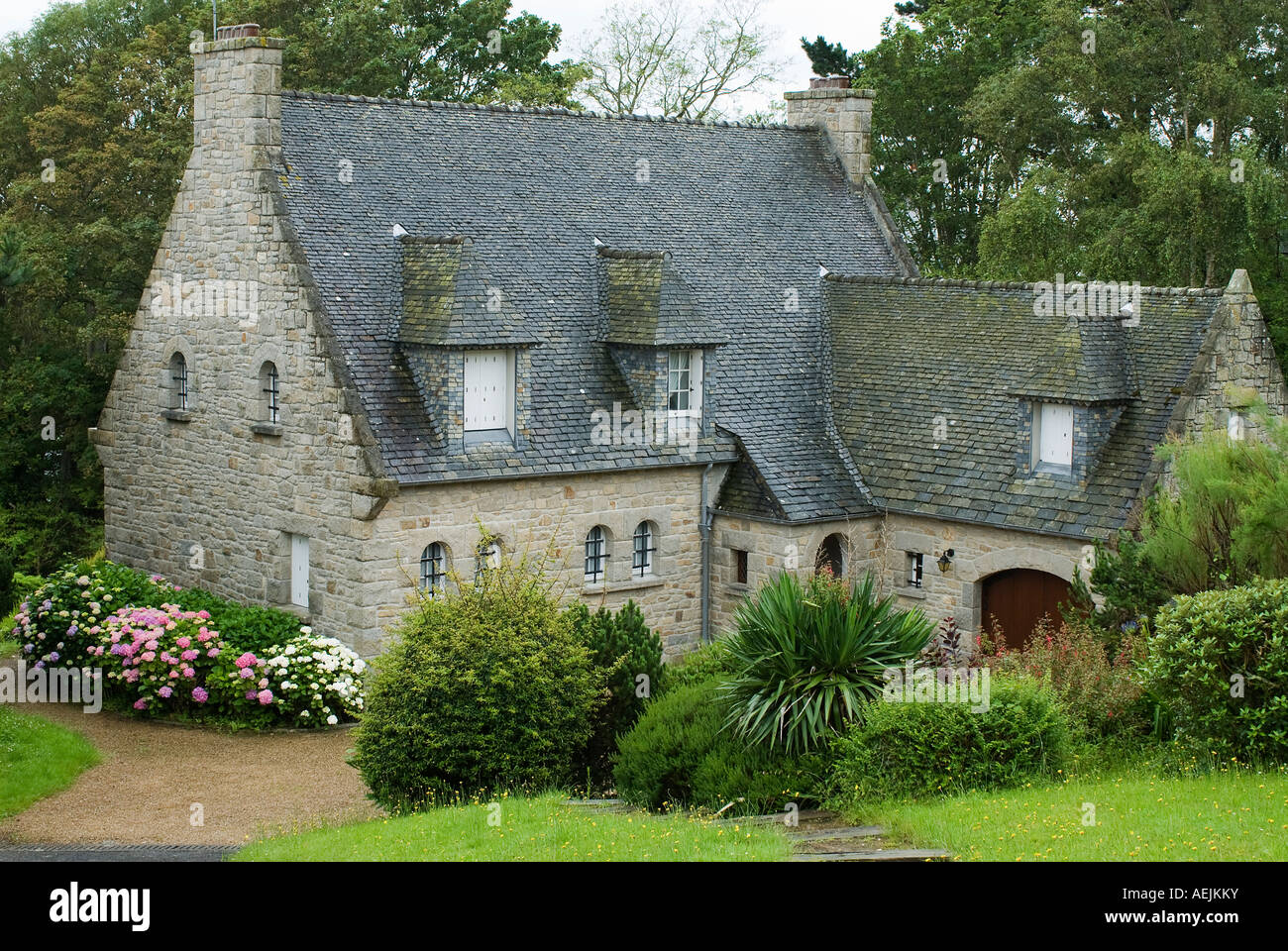 Typical breton stone house, Carantec, Bretagne, France Stock Photo - Alamy