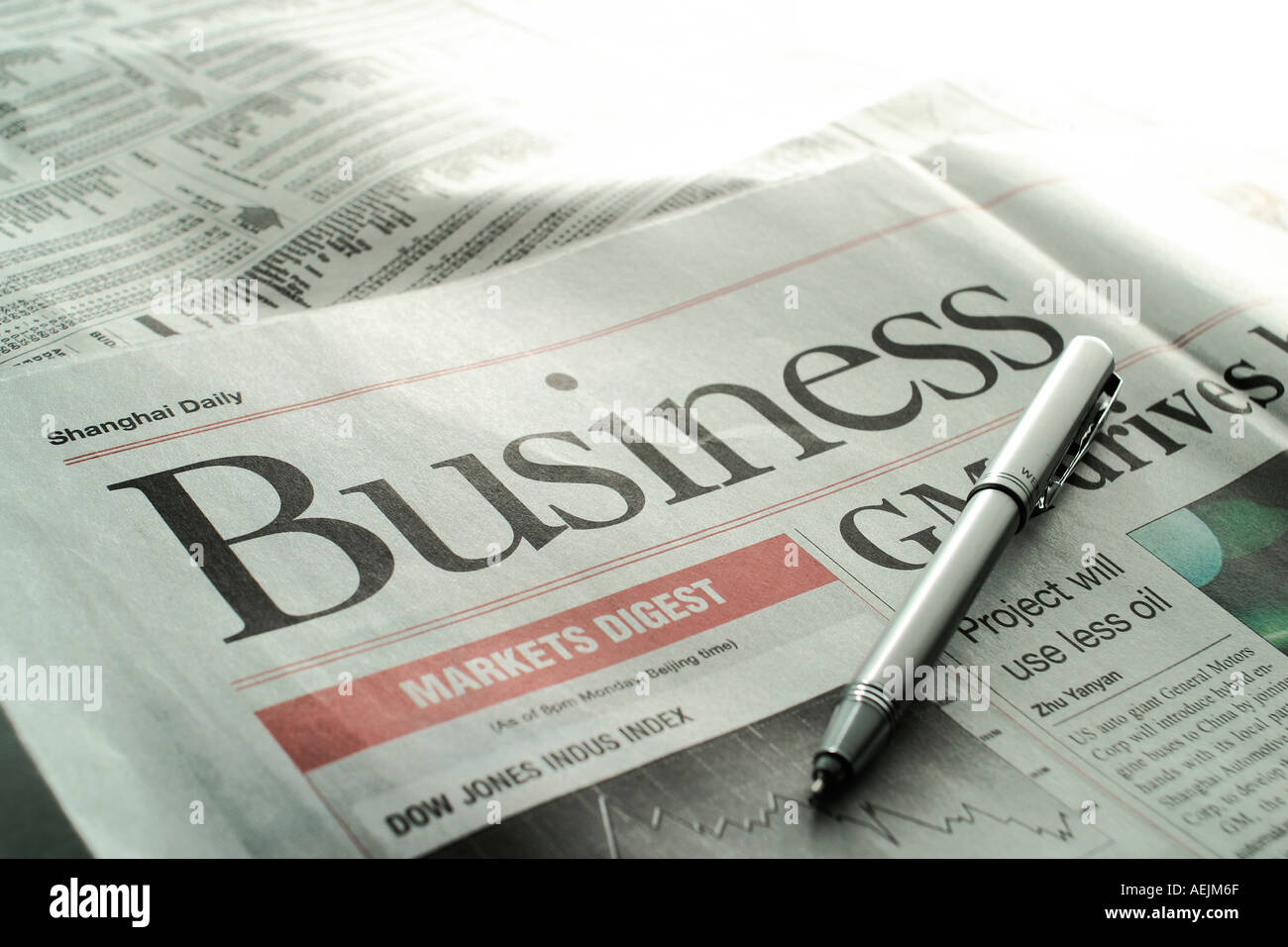 Financial controversy hi-res stock photography and images - Alamy