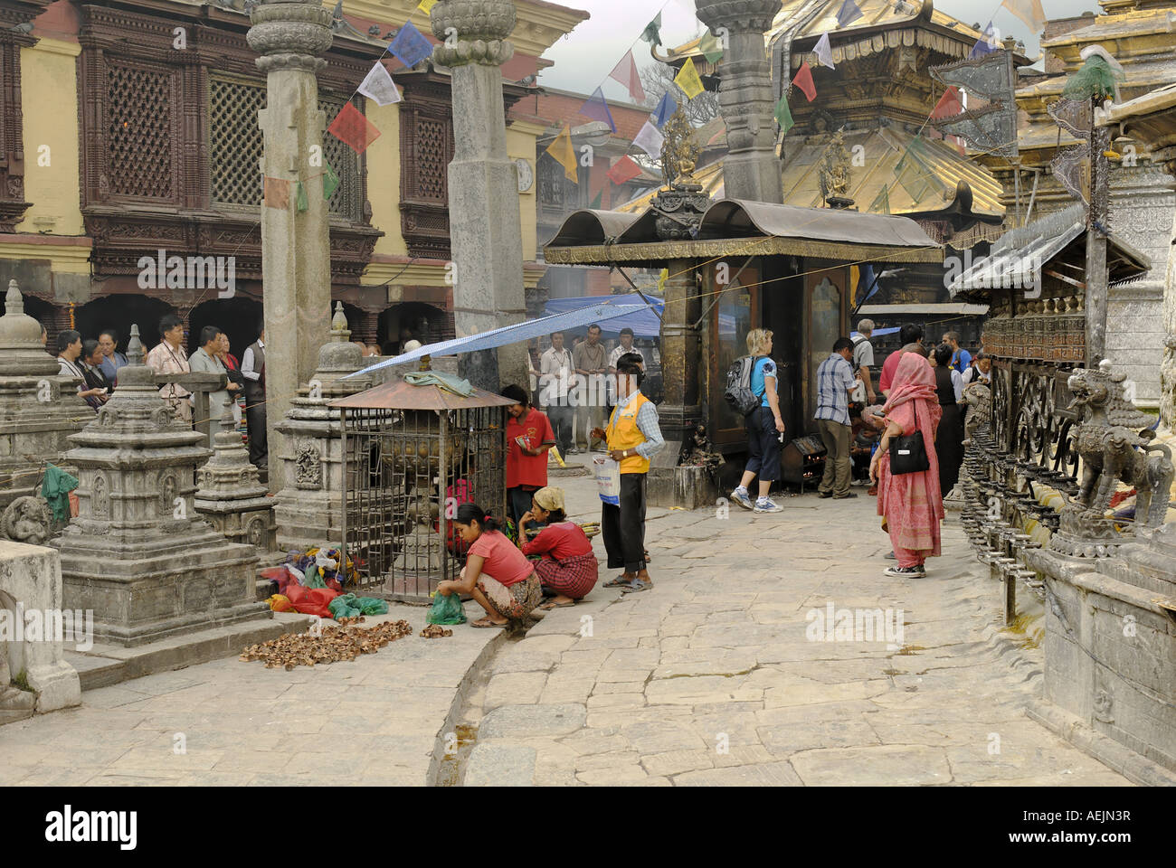 Swayambhunat Tempel, Kathmandu, Nepal Stock Photo - Alamy