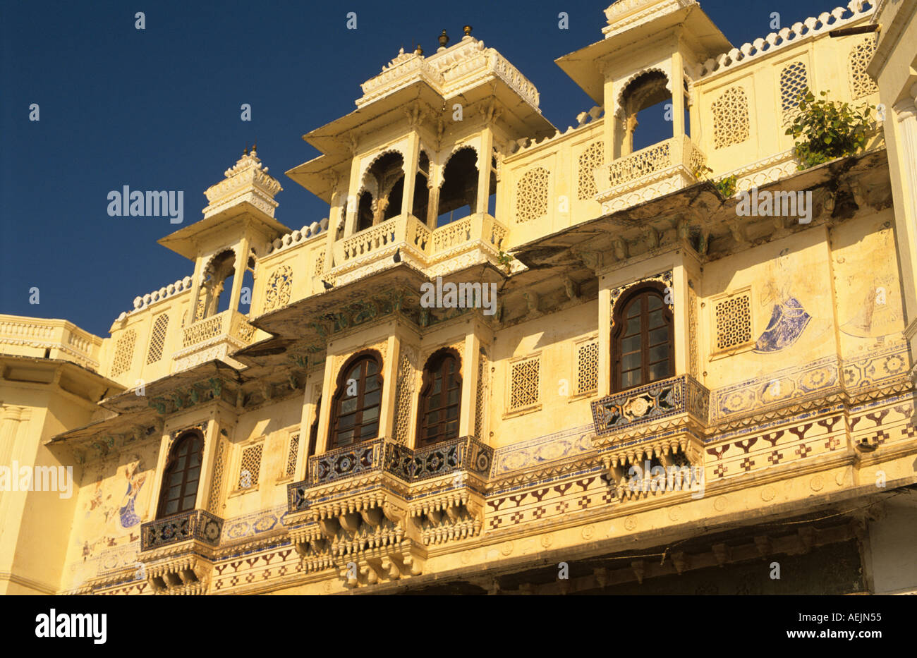 Gangaur ghat udaipur rajasthan india hi-res stock photography and ...