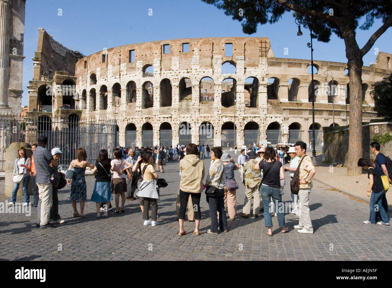 Tourists Colosseum Rome Italy Stock Photo - Alamy