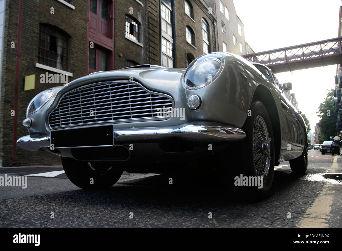 Silver aston martin db5 hi-res stock photography and images - Alamy