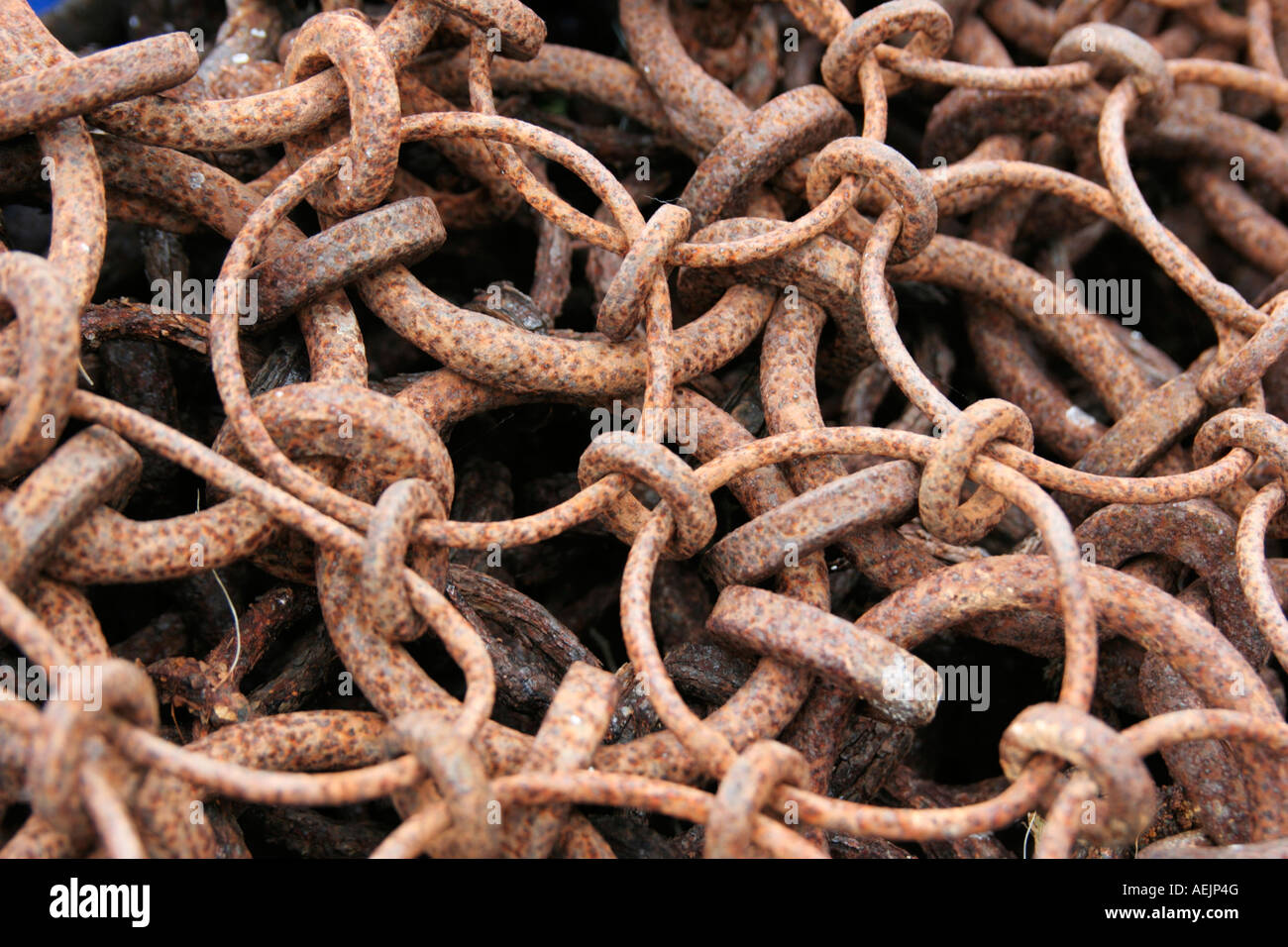 Rusty rings hi-res stock photography and images - Alamy