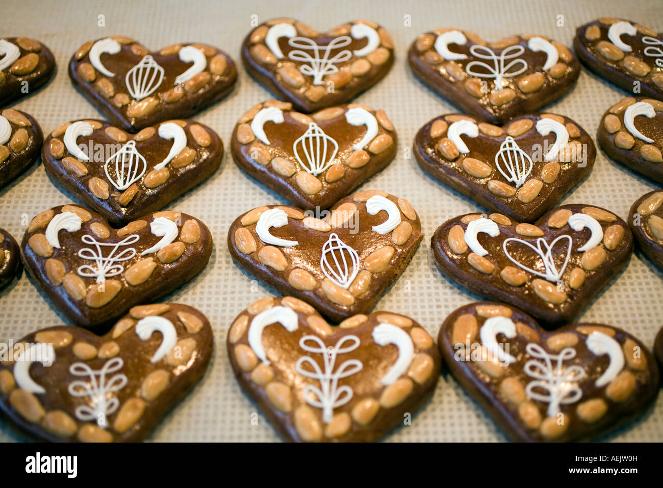 Sweets in heart form hi-res stock photography and images - Alamy