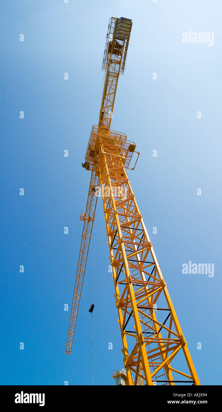 Tall cranes constructions hi-res stock photography and images - Alamy