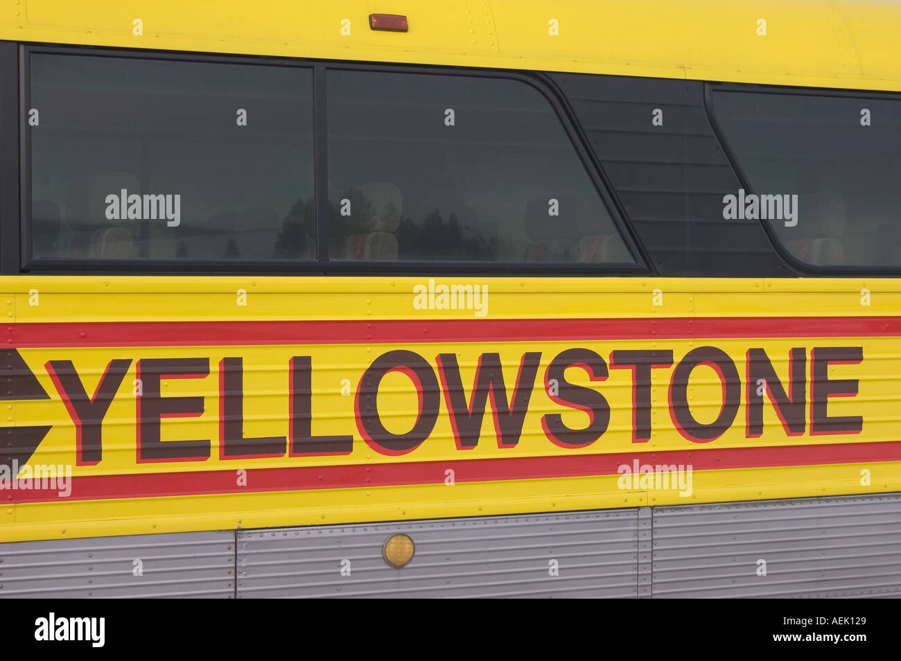 Yellowstone yellow bus hi-res stock photography and images - Alamy