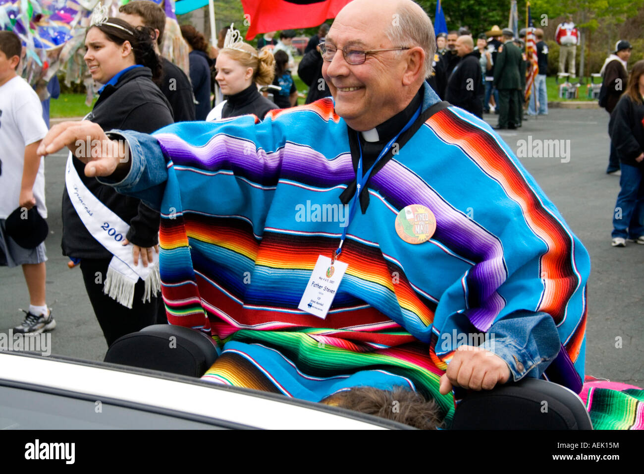 Father Steven wearing a sarape blessing the parade. Cinco de Mayo ...