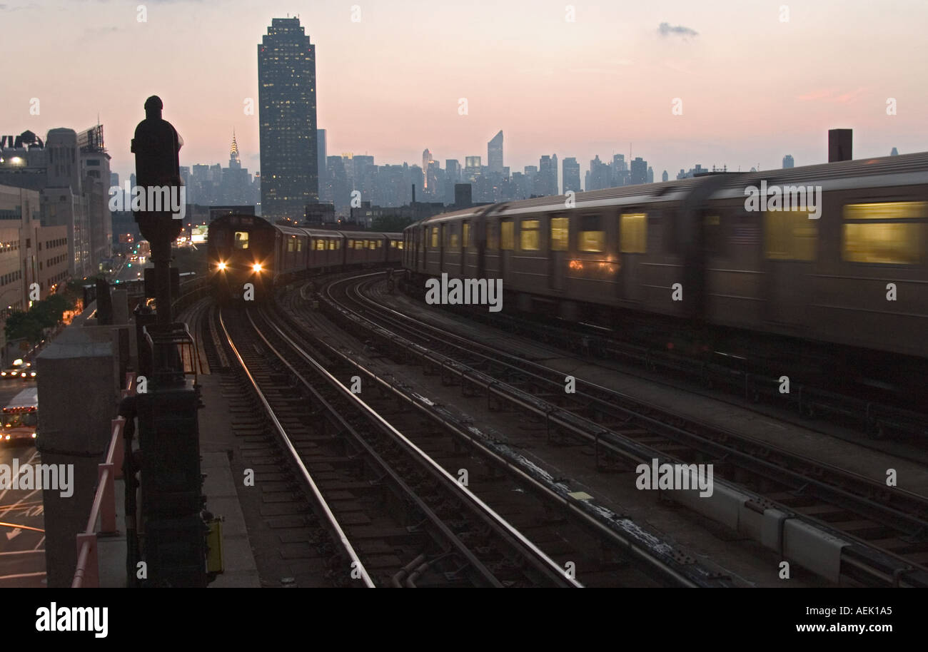 7 train and manhattan skyline hi-res stock photography and images - Alamy