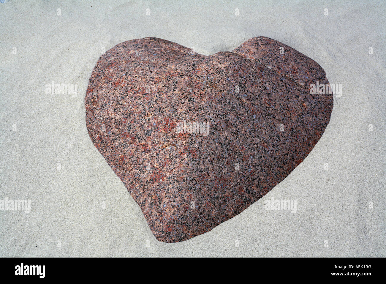 Sand shaped into a heart hi-res stock photography and images - Alamy