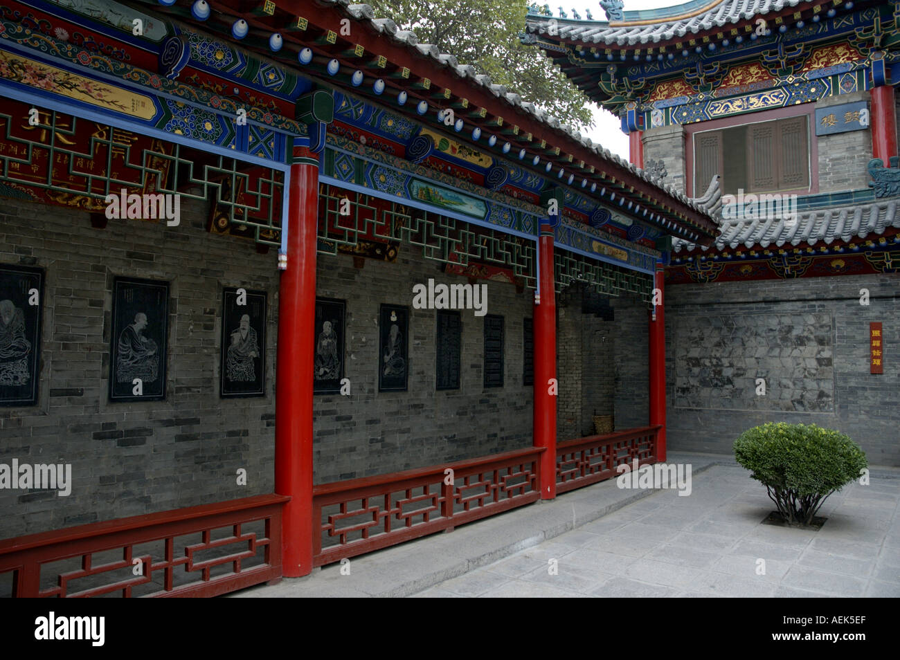 China Shaanxi Xian The Wolongsi Temple Of The Sleeping Dragon Sleep Wo ...