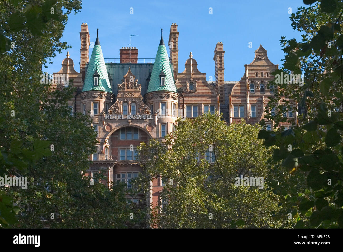 Russell square hi-res stock photography and images - Alamy