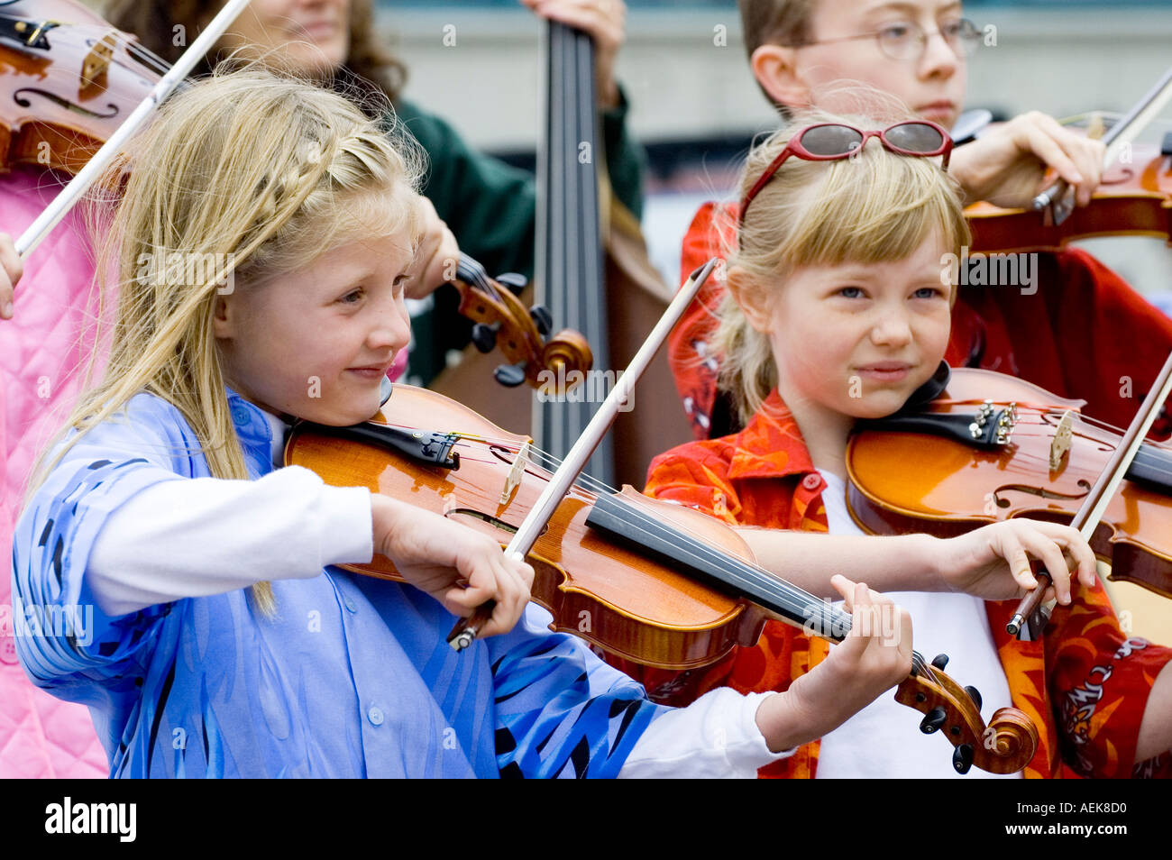 Local songs hi-res stock photography and images - Alamy