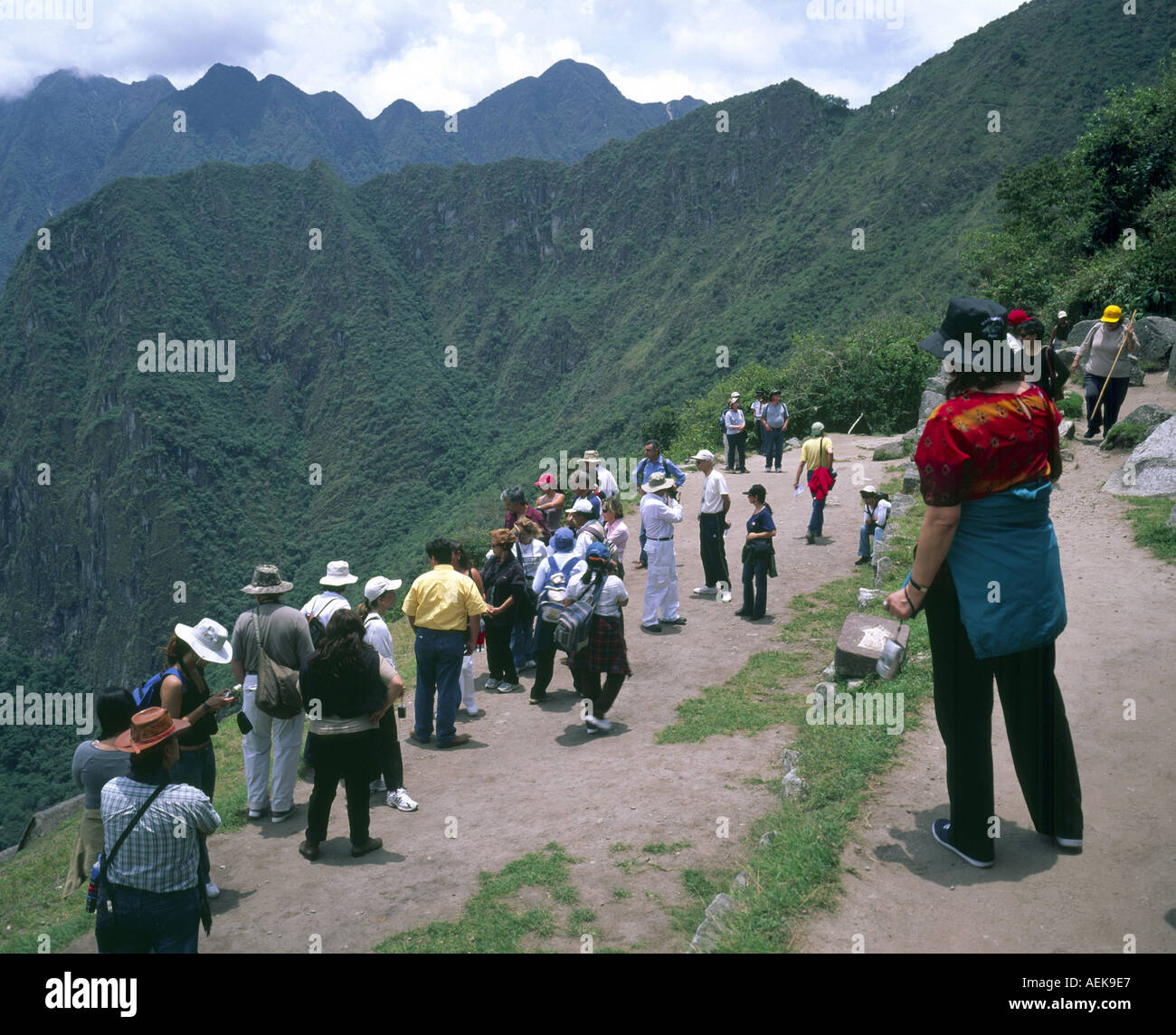 Machu picchu tourists crowd hi-res stock photography and images - Alamy
