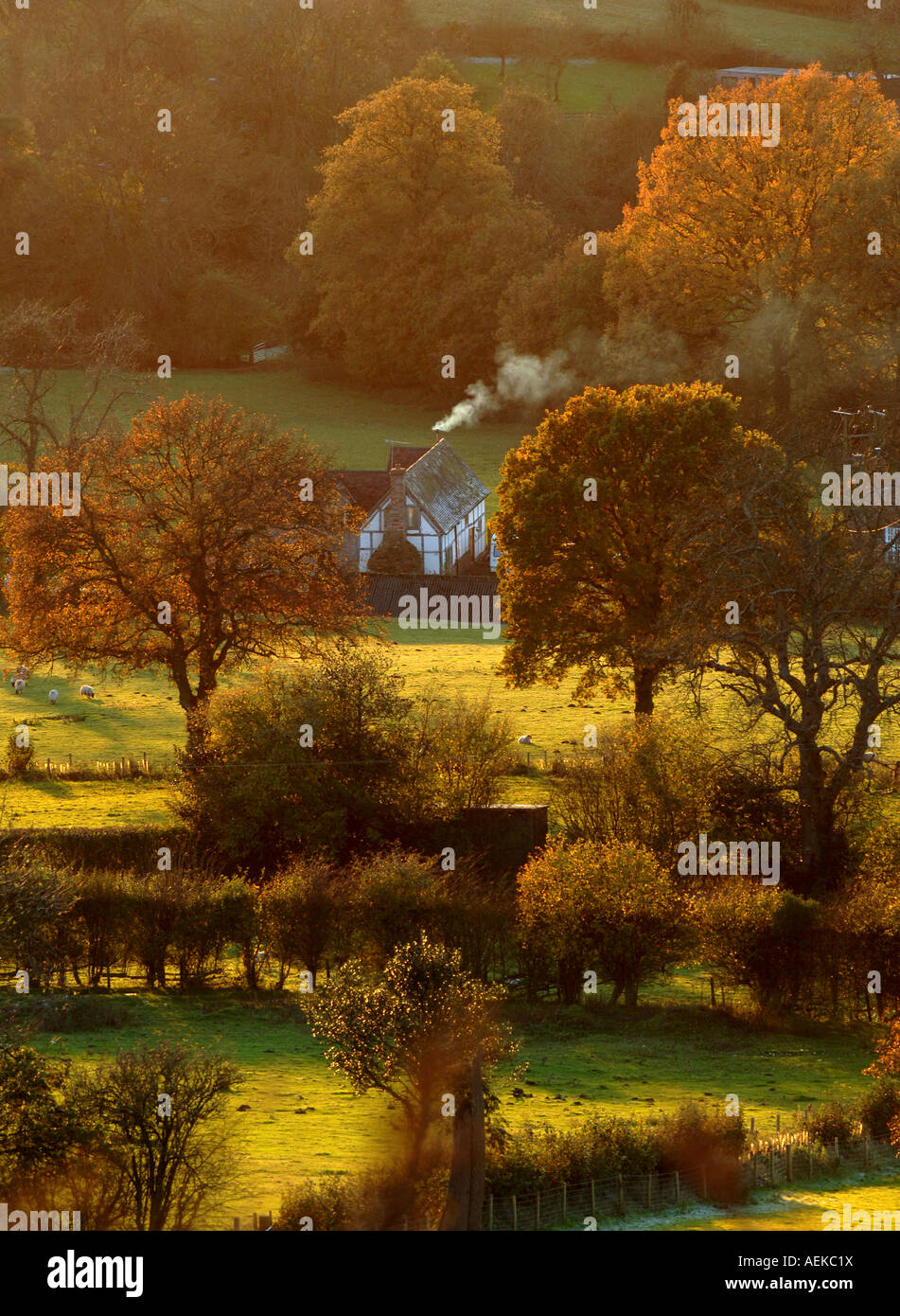 Cottage autumn smoke chimney hi-res stock photography and images - Alamy
