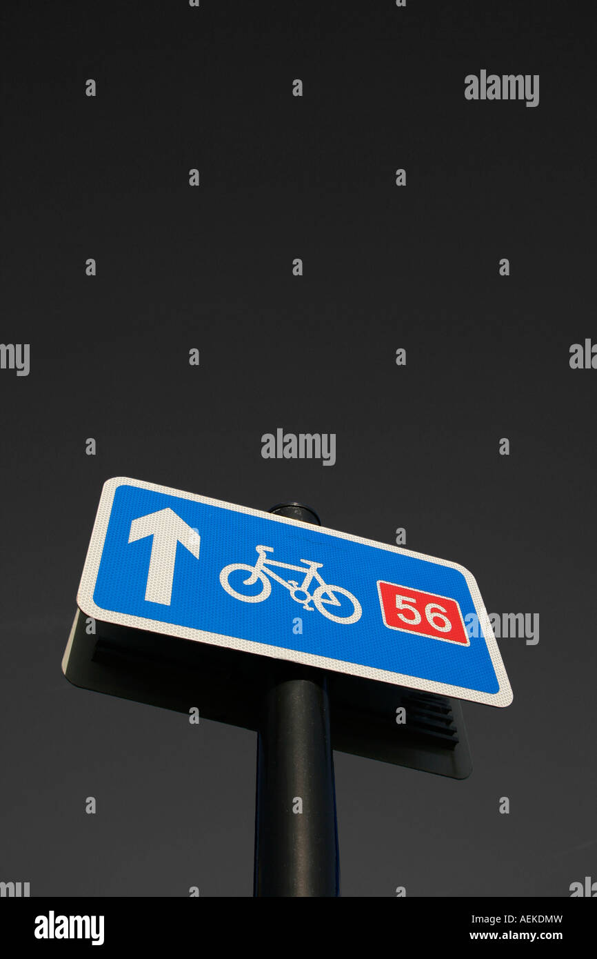 White cycle hi-res stock photography and images - Alamy