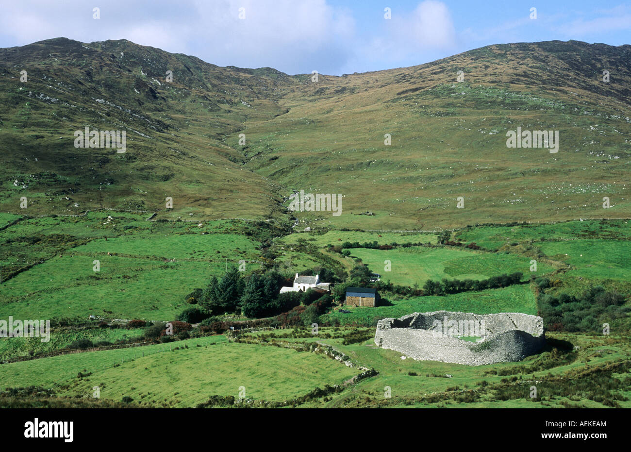 Staigue Stone Fort near Caherdaniel County Kerry Prehistoric Stone ...