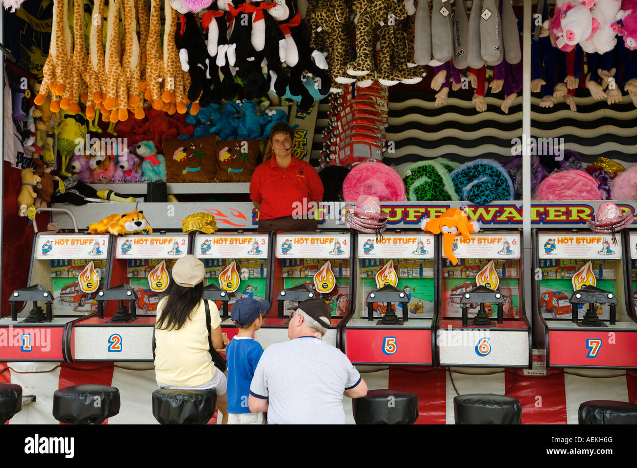 County fair booth hi-res stock photography and images - Alamy