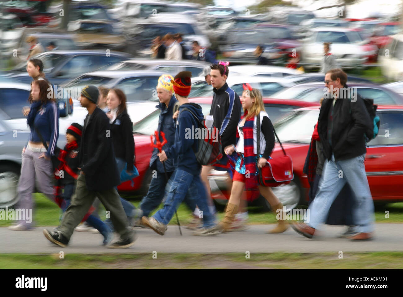 Woman travel stress crowd hi-res stock photography and images - Alamy