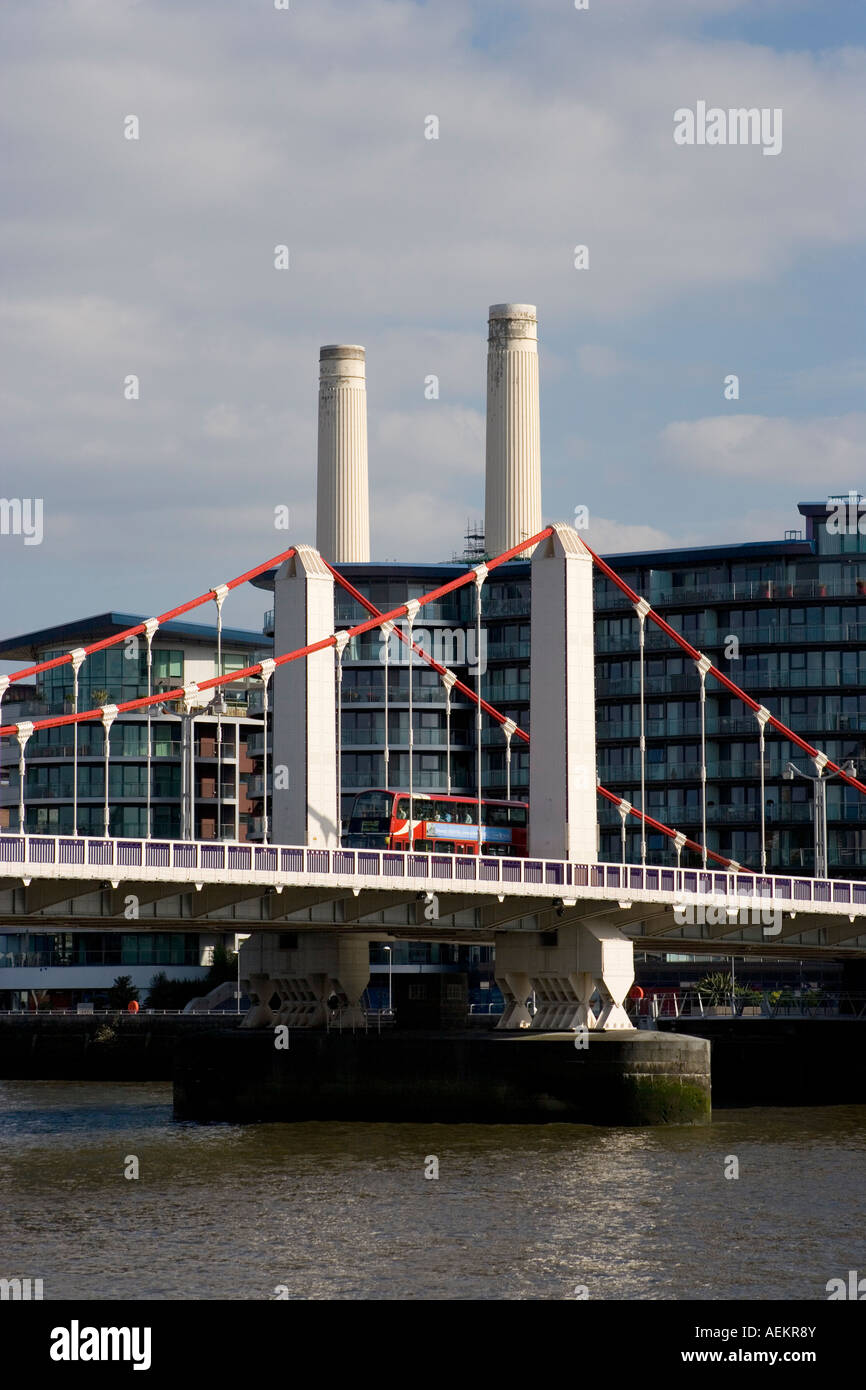Chelsea Bridge River Thames London England Stock Photo - Alamy