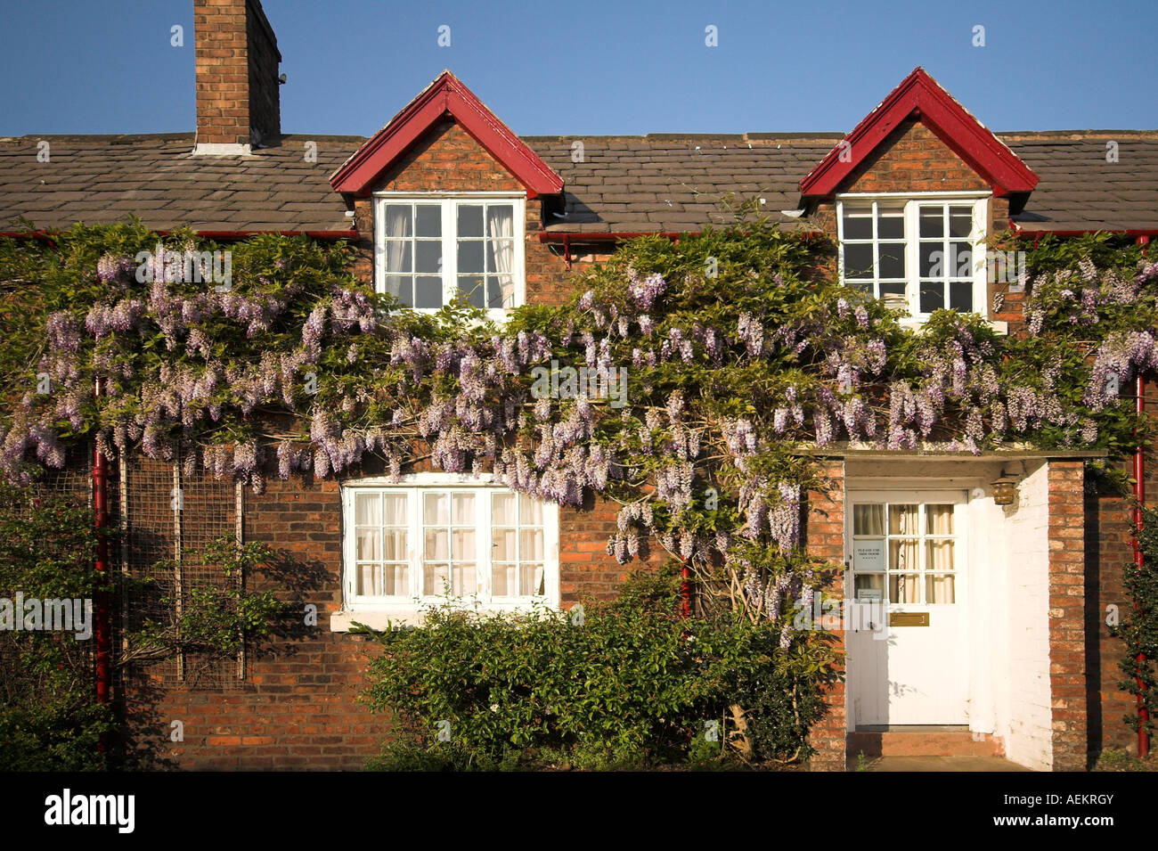 Village of rostherne hi-res stock photography and images - Alamy