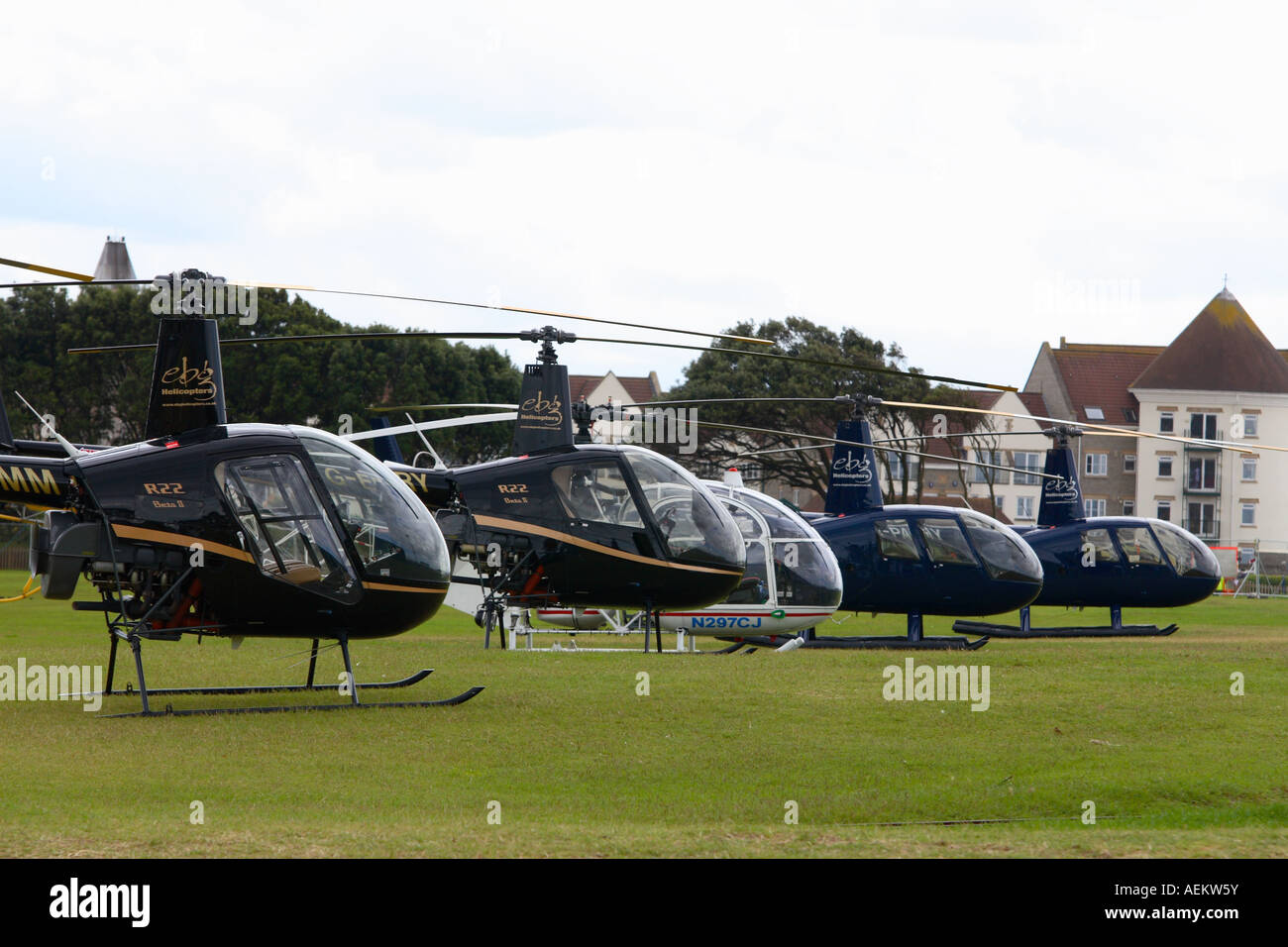 Robinson r22 helicopters hi-res stock photography and images - Alamy