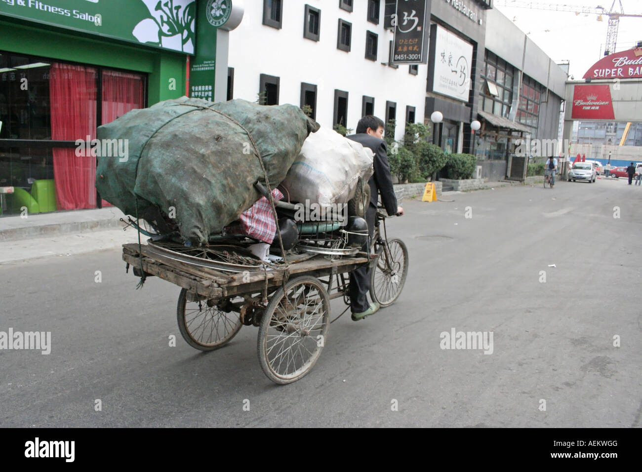 Tricycles are ever present in Beijing China Stock Photo - Alamy