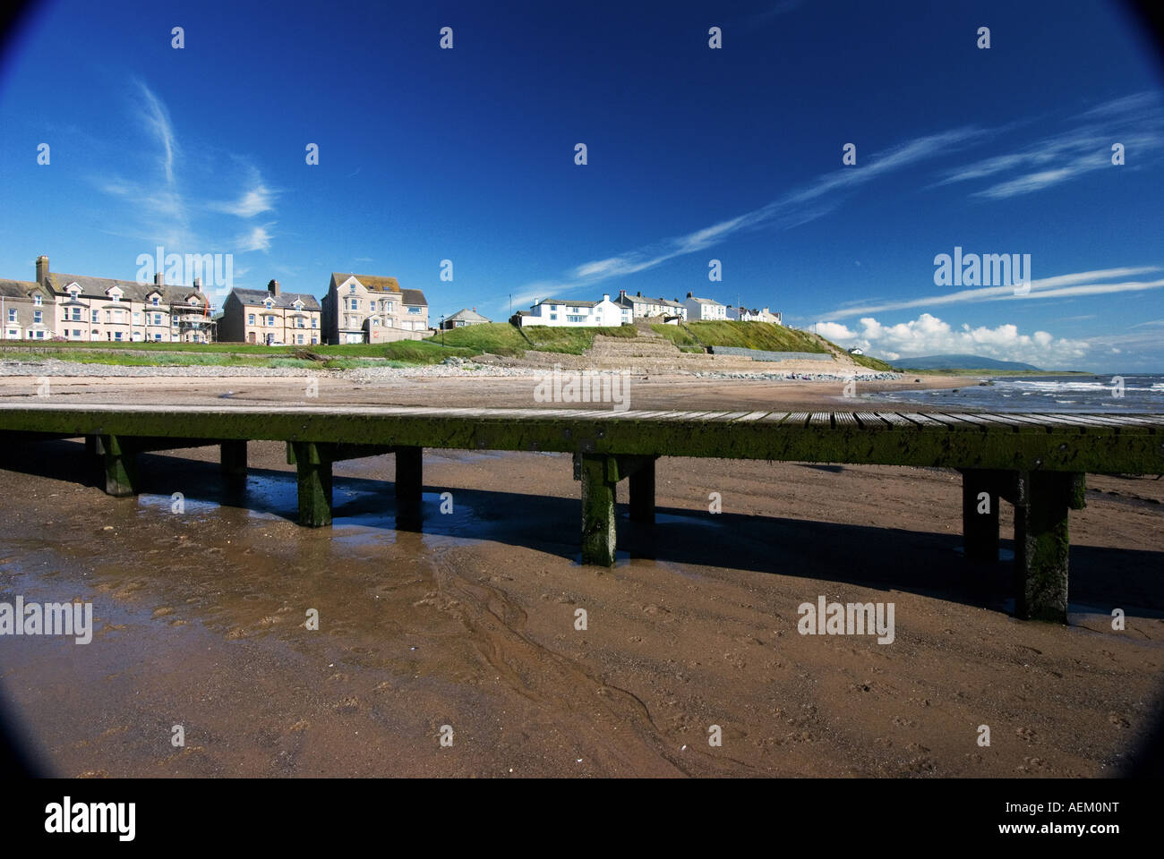 Seascale jetty hi-res stock photography and images - Alamy