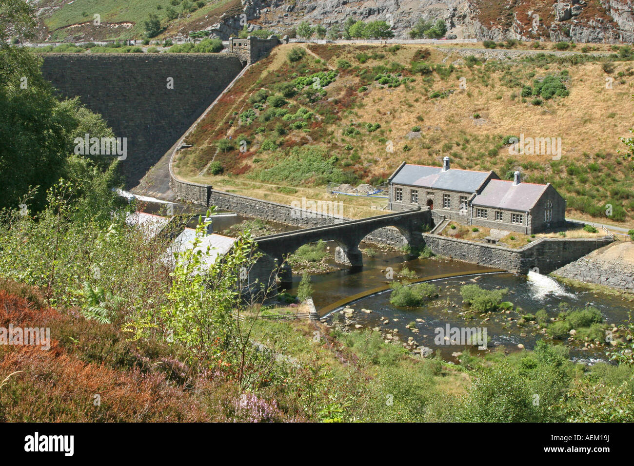 Caban Coch dam and River Elan Elan Valley Powys Wales Stock Photo - Alamy