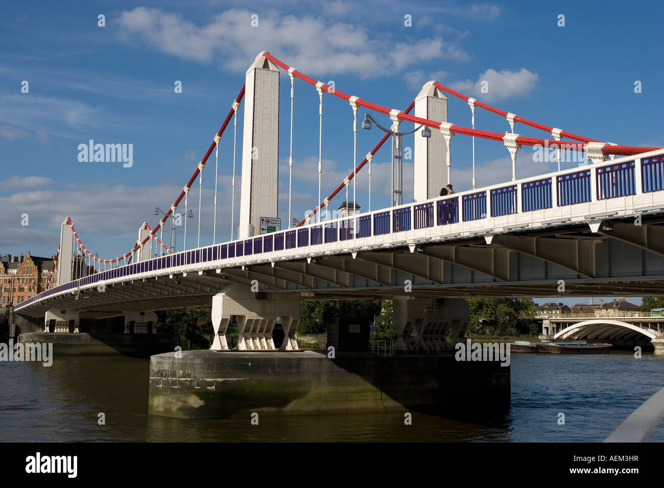 Chelsea Bridge River Bridge London England Stock Photo - Alamy