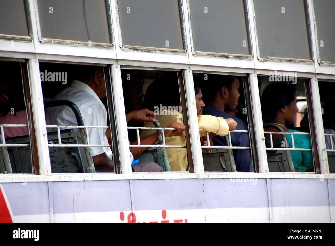 People travelling on a bus in Mumbai, India Stock Photo - Alamy