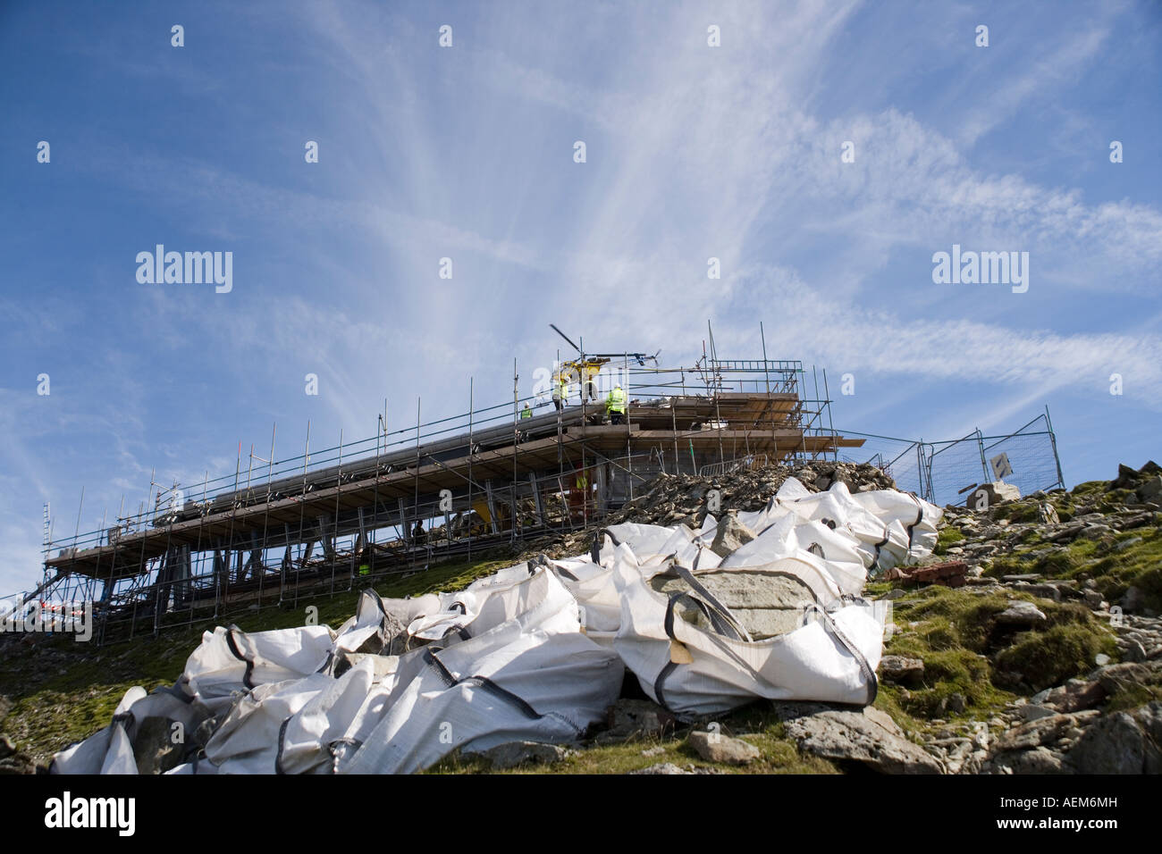 Building the new cafe on the top of Snowdon, North Wales Stock Photo ...