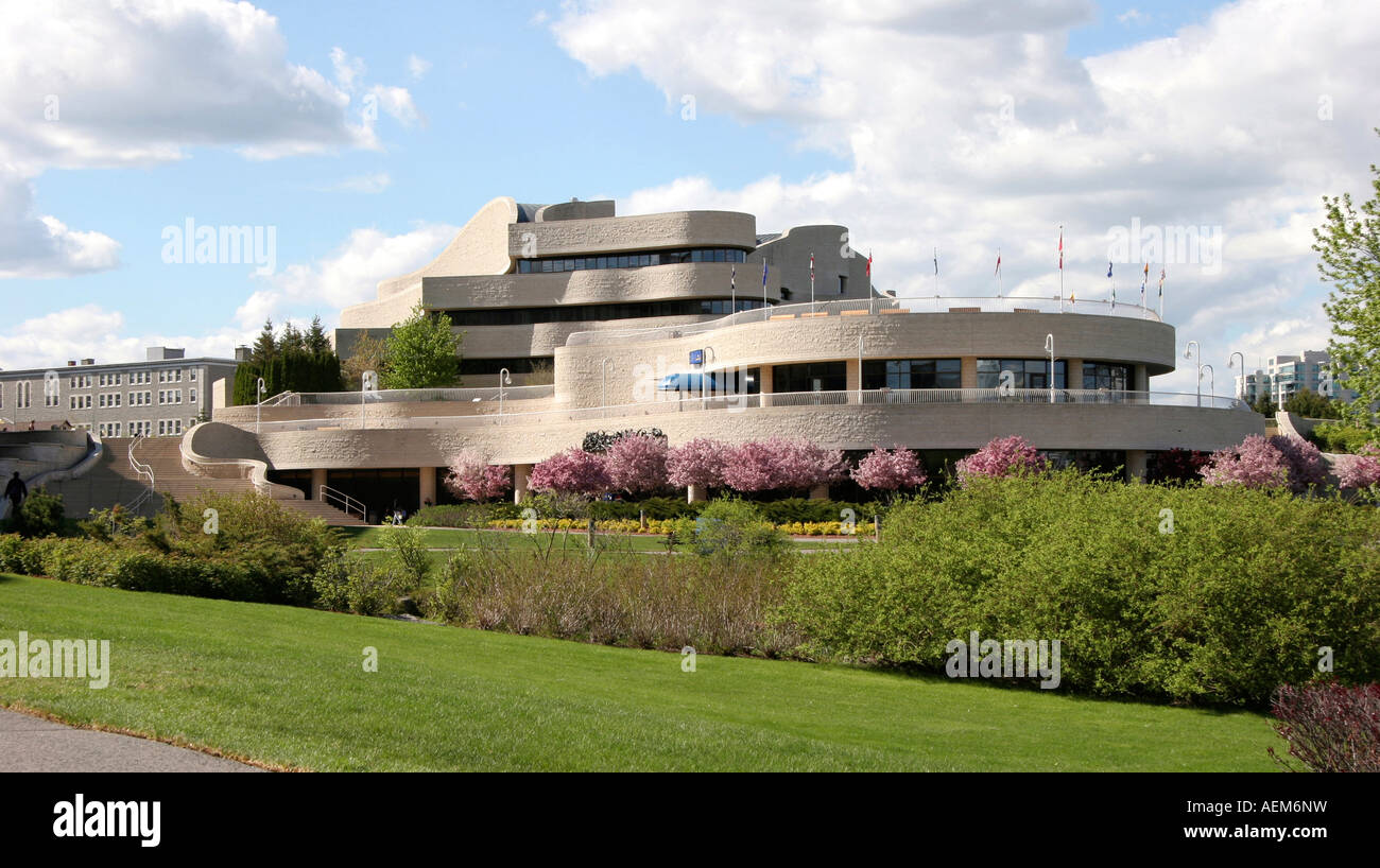 Canadian Museum of Civilization in Hull in Quebec designed by ...