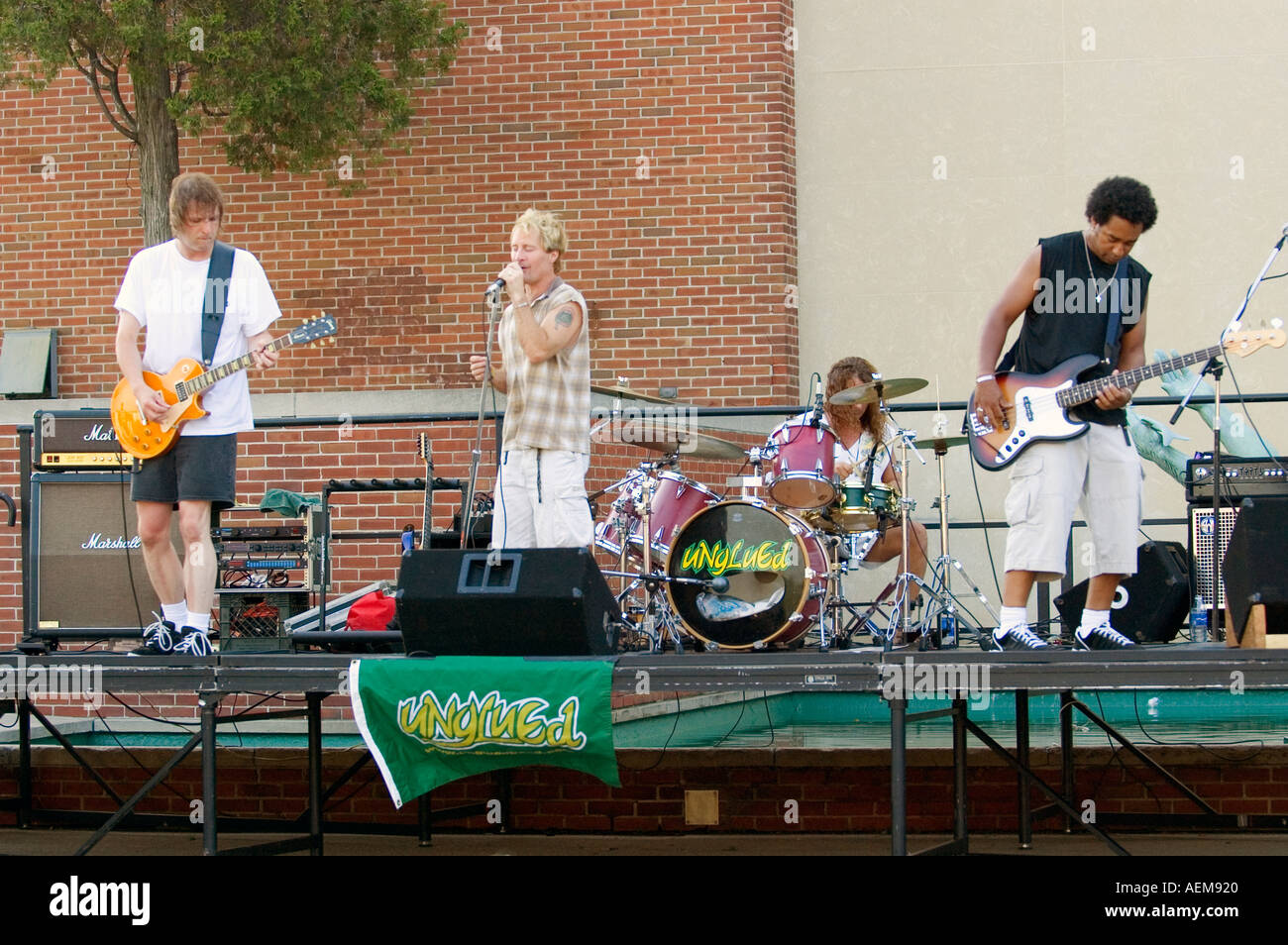 Free music festival held in public arena Stock Photo - Alamy