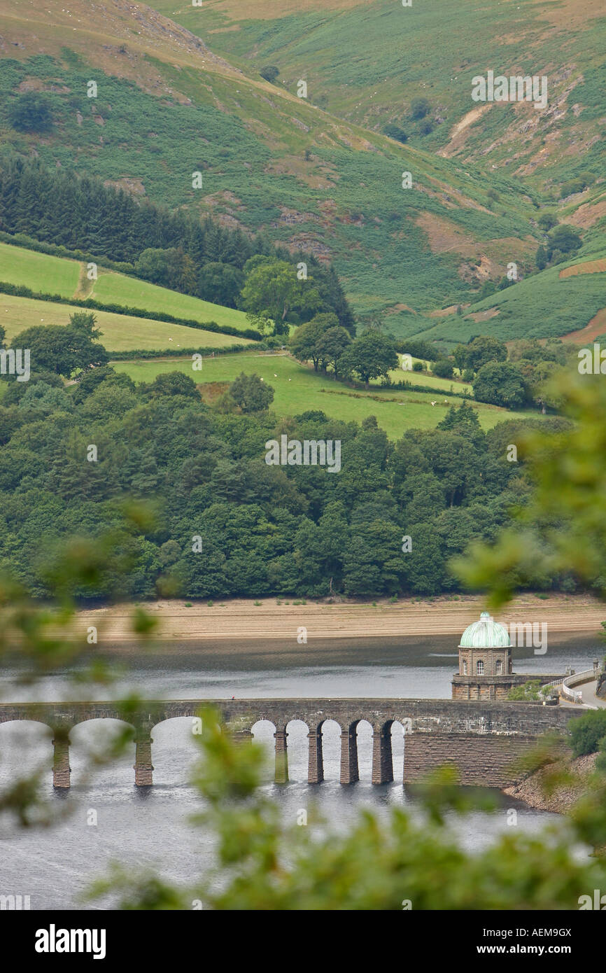 Foel Tower and bridge at Garreg Ddu reservoir n Elan Valley during ...