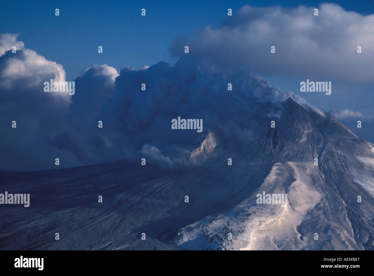 Pacific ring of fire hi-res stock photography and images - Alamy