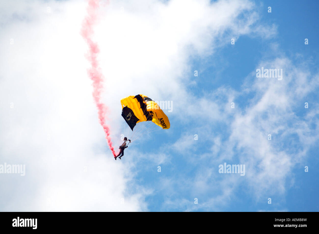 Us military parachute jump hi-res stock photography and images - Alamy