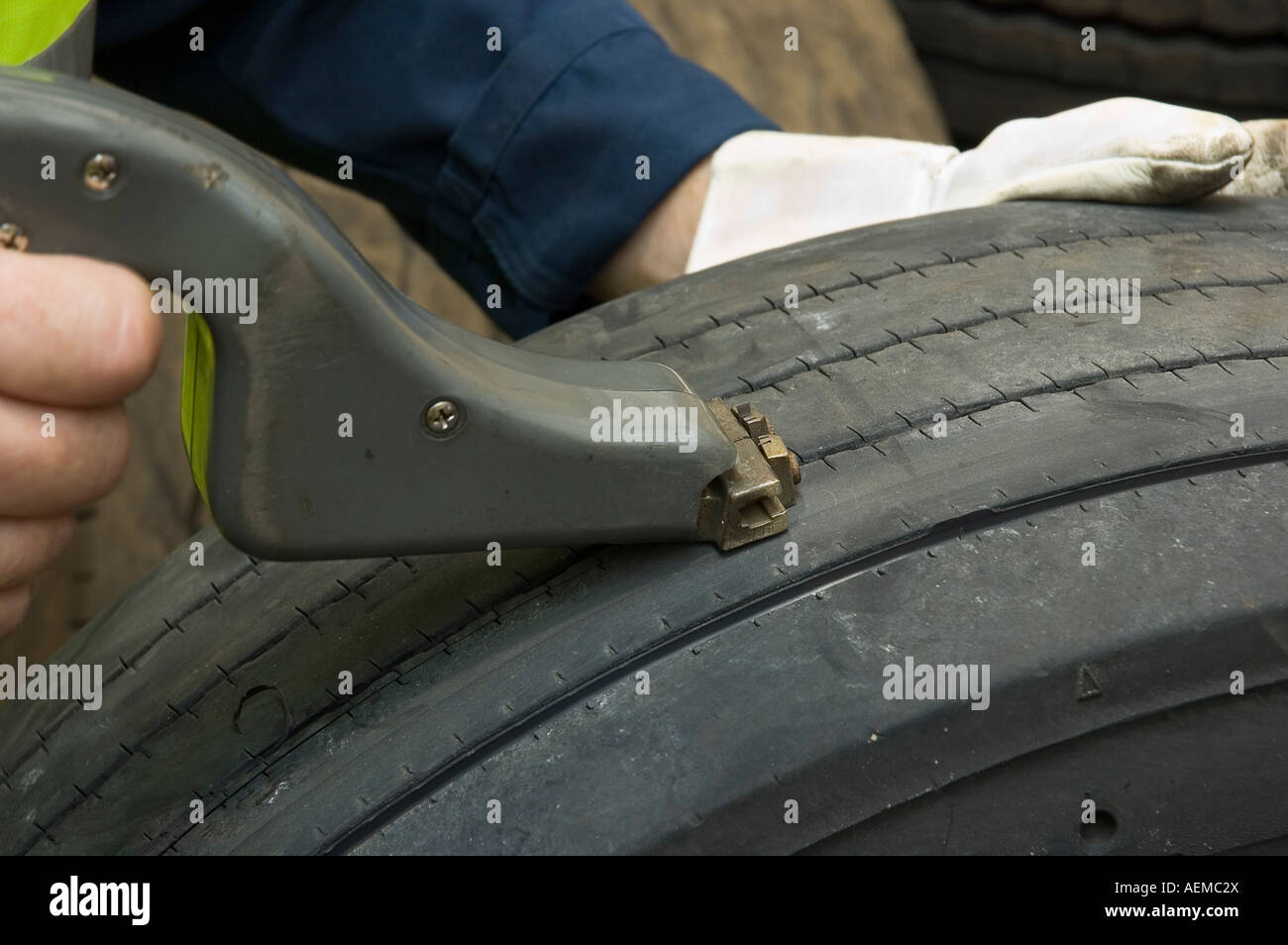 Legal tyre hi-res stock photography and images - Alamy