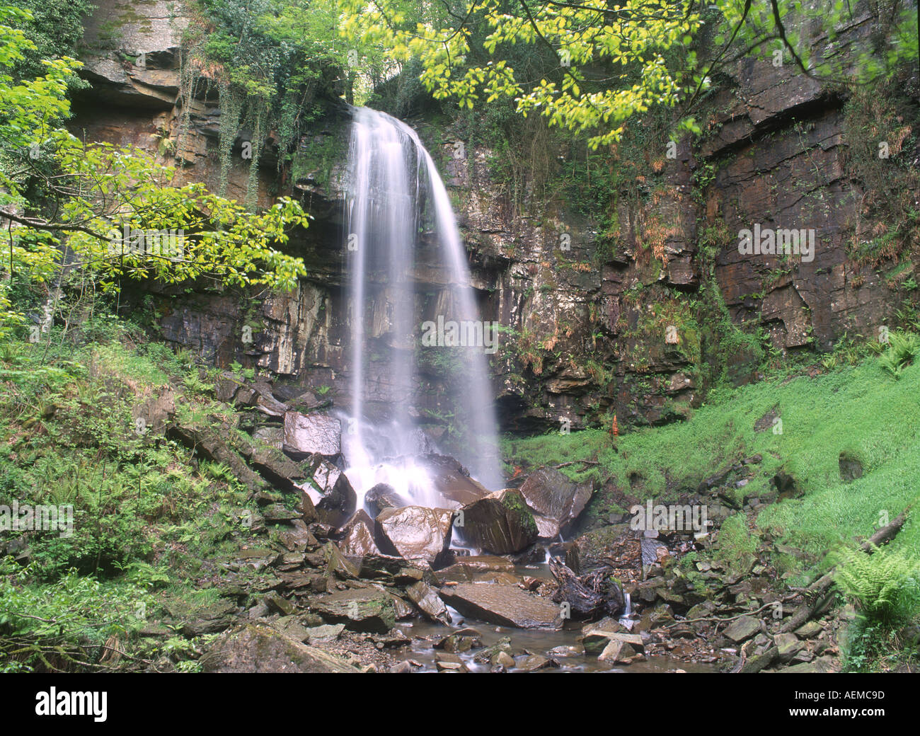 Merlin Cwrt Waterfall Resolven Neath Valley South Wales Stock Photo - Alamy