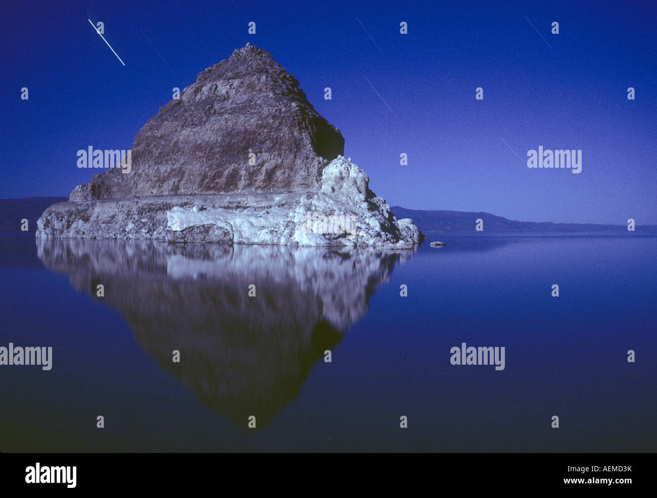 Pyramid by moonlight, Pyramid Lake, NEVADA Stock Photo - Alamy