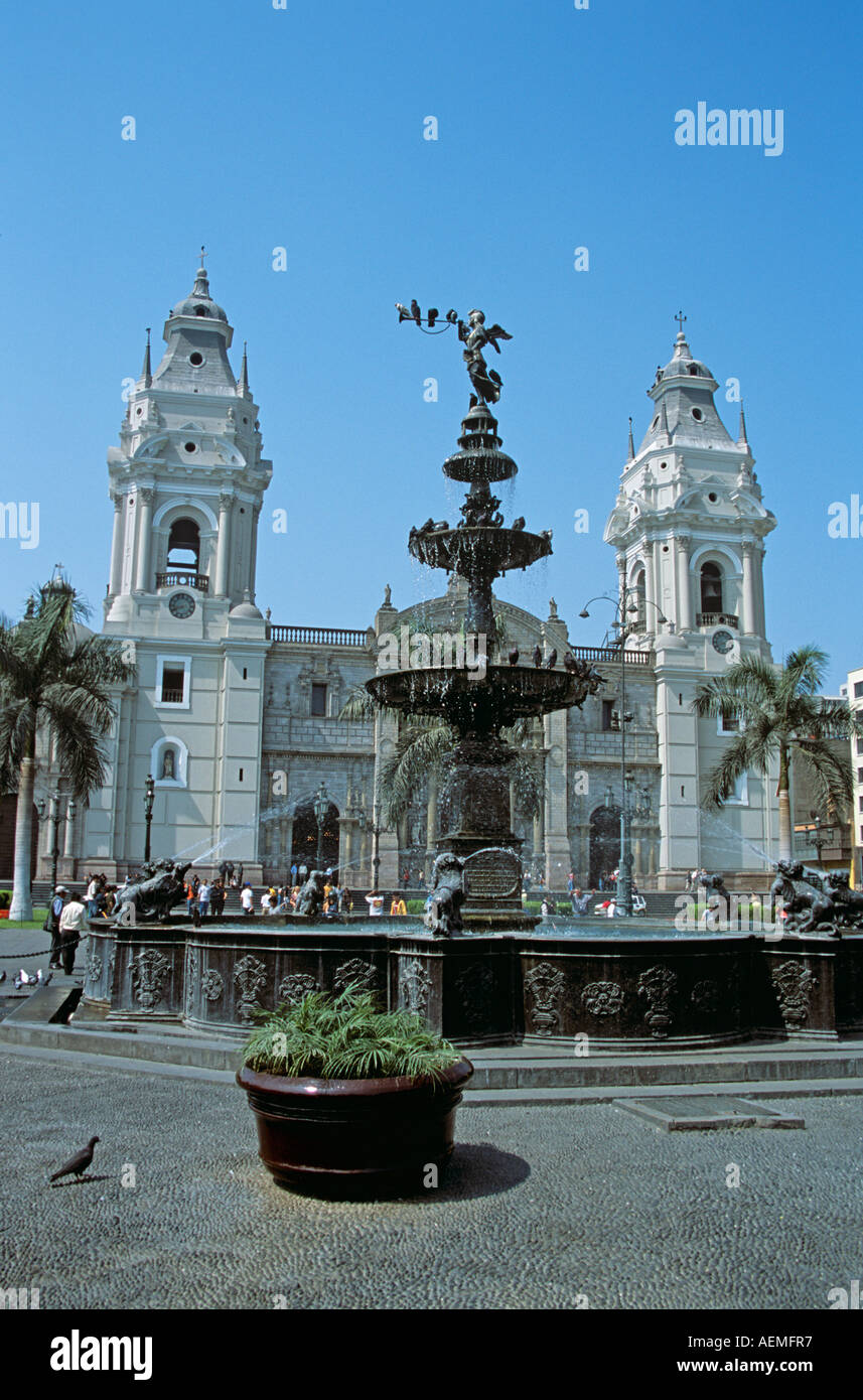 Basílica catedral de lima hi-res stock photography and images - Alamy