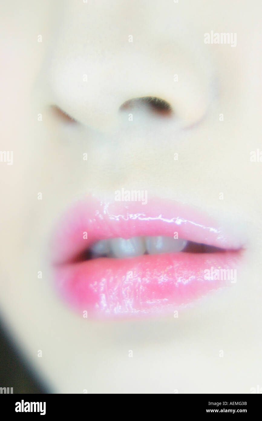 Body lips kissing hi-res stock photography and images - Alamy