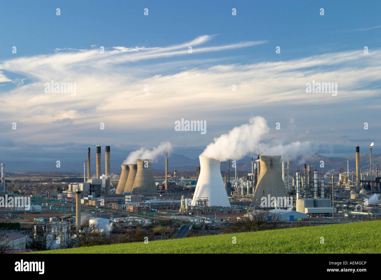 Scottish refinery hi-res stock photography and images - Alamy